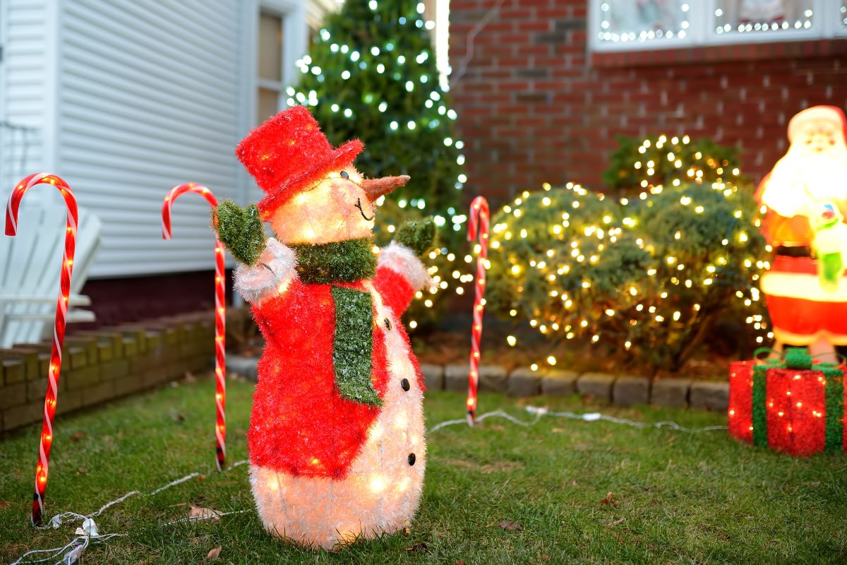 Lawn Damage from Holiday Decorations: Winter Recovery Tips